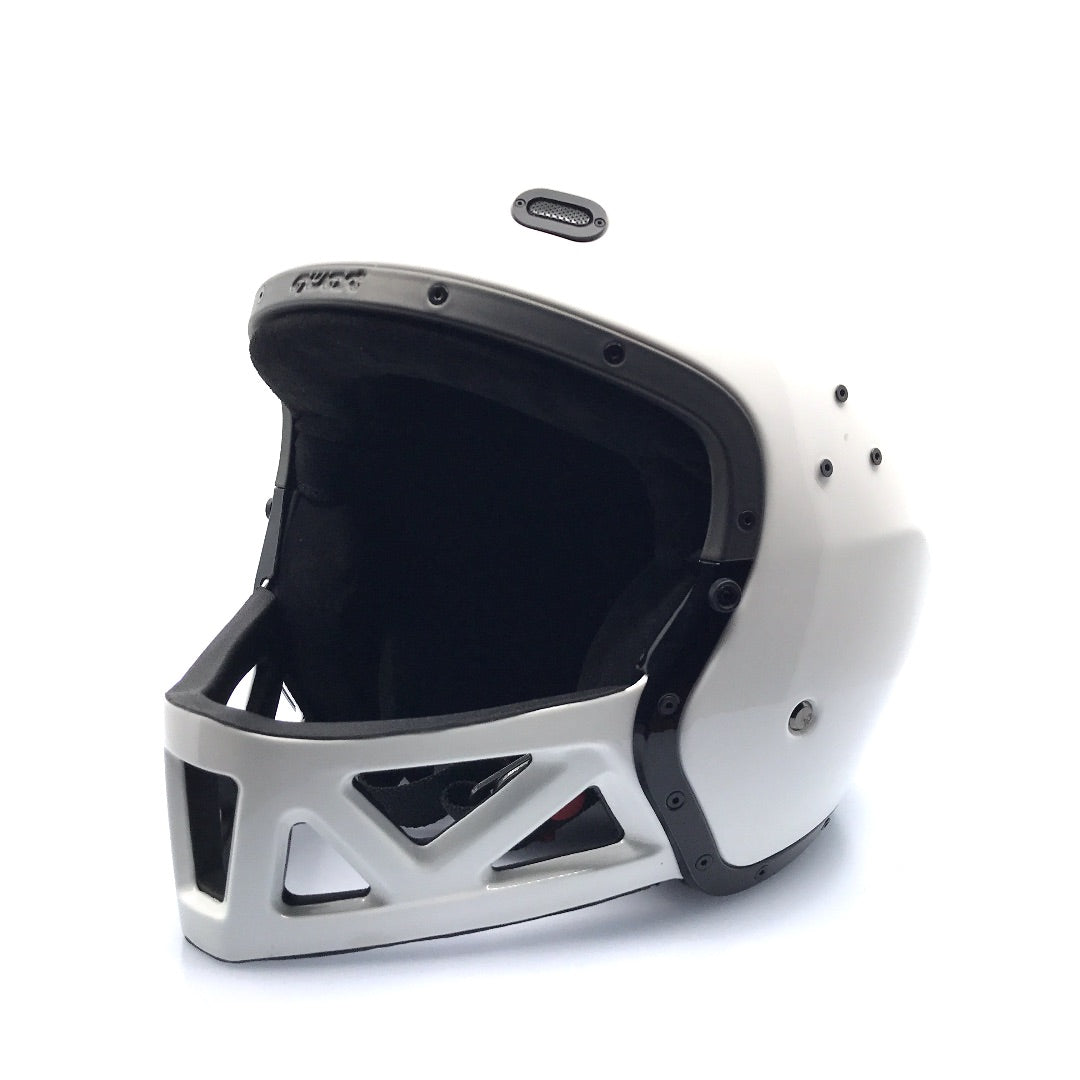 QWART CUSTOM CARBON HELMETS: MAKE IT YOURS – ANGRY LANE